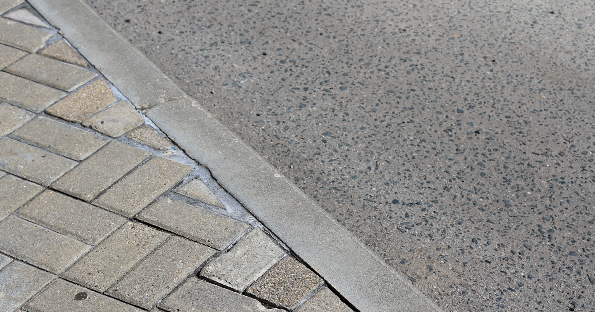 FILM FORMING VS. NON FILM FORMING SEALERS